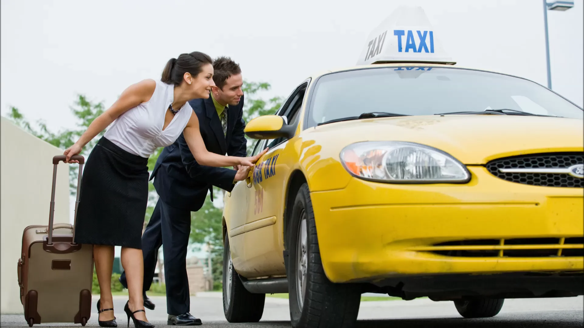 Should I Call a Taxi for Someone? Tips & Considerations